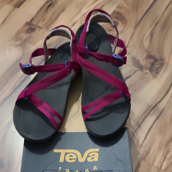 Teva | Shoes | Teva Sandals | Poshmark